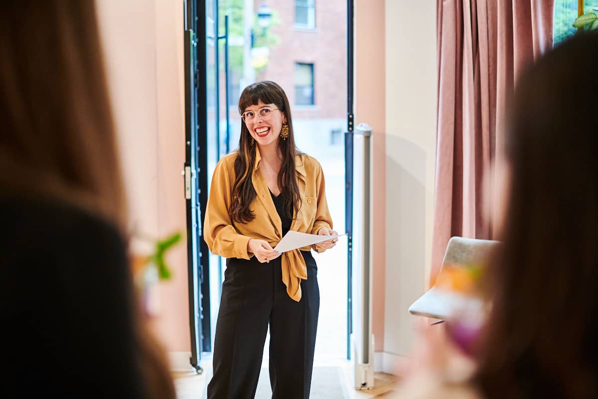 Catherine P. Lauzon, opticienne et propriétaire de la Lunetterie ORA ...