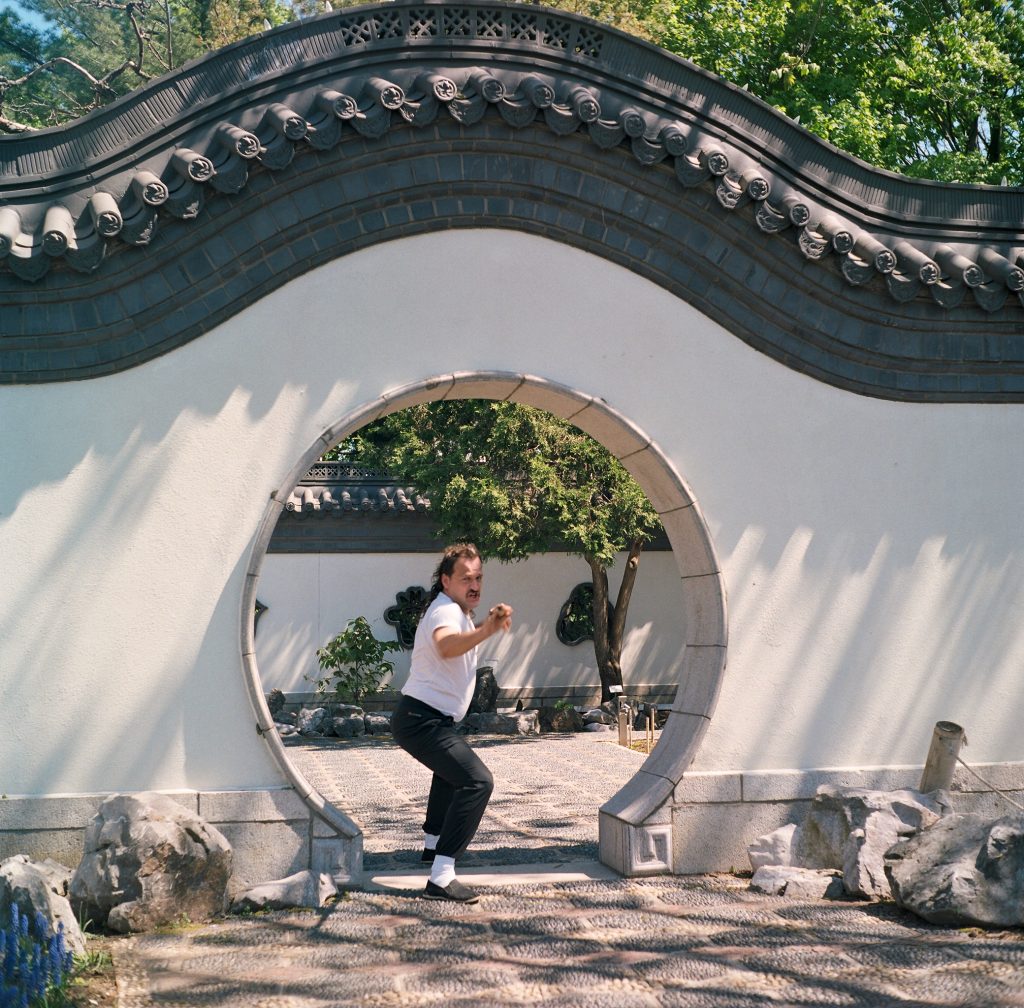 Un nouveau clip et une tournée du Québec pour Gab Paquet - Baron Mag